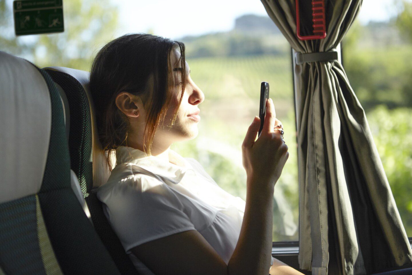 Passenger Wi-Fi Solutions for Seamless Onboard Connectivity